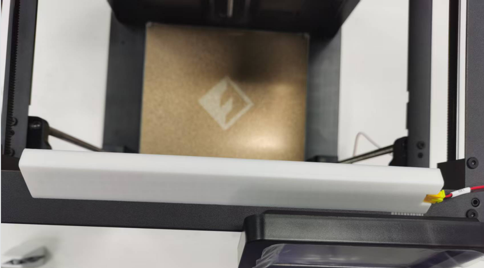 冒险家 5M安装LED灯 | Flashforge Wiki